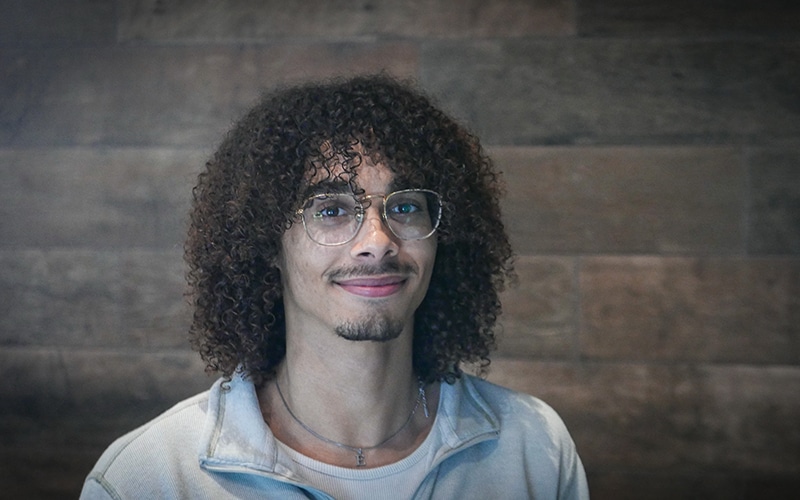 Justin Kirk – Sherman Carter Barnhart